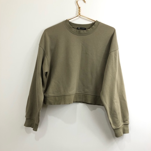 Zara | Tops | Zara Crop Crew Neck Sweatshirt Medium | Poshmark